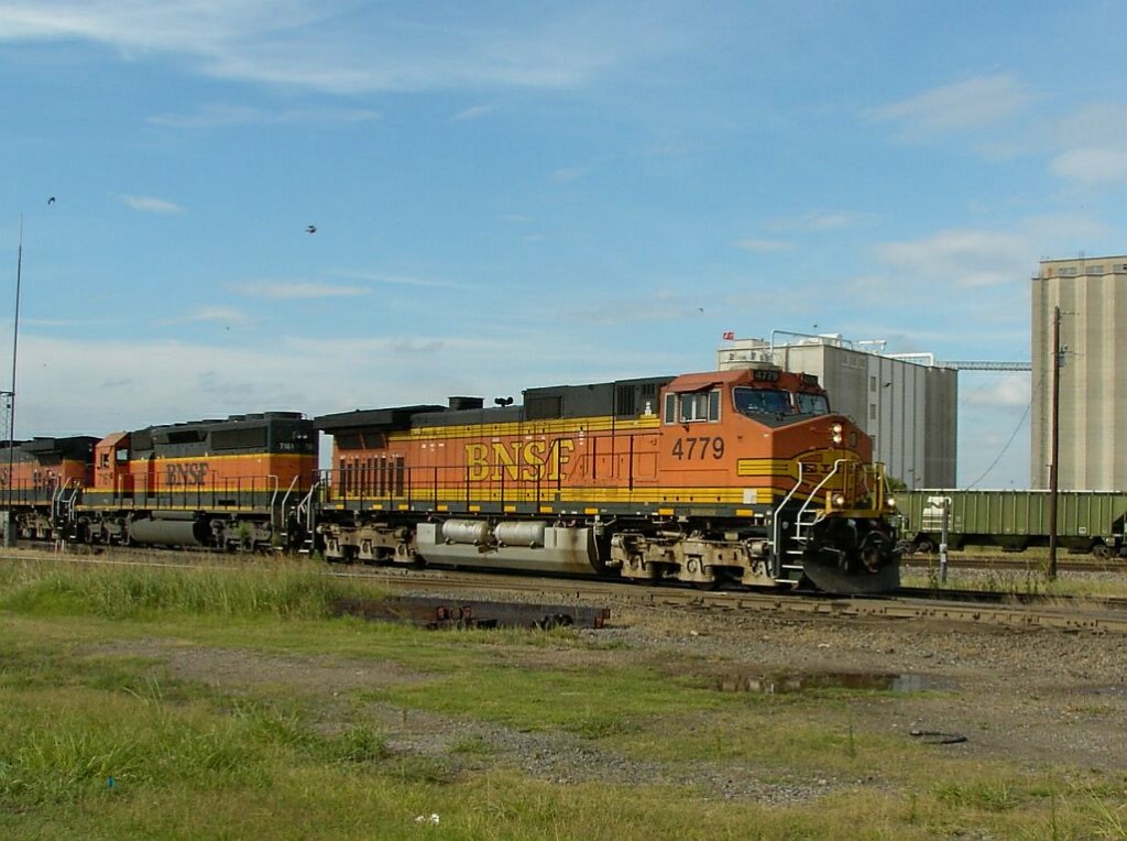 BNSF 4779